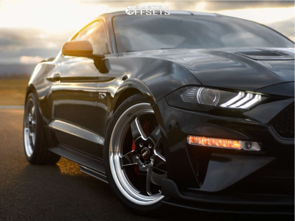 2019 Ford Mustang with 20x9 29 Weld Racing Ventura and 265/35R20 Toyo ...