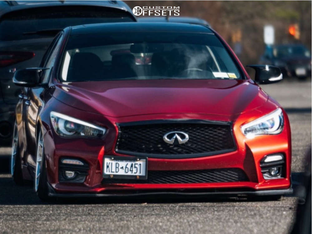 2015 INFINITI Q50 with 20x10.5 25 Ferrada Fr4 and 245/35R20 Vercelli ...