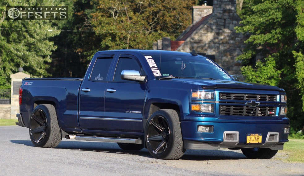 2015 Chevrolet Silverado 1500 with 22x12 -45 Tuff T12 and 305/45R22 ...