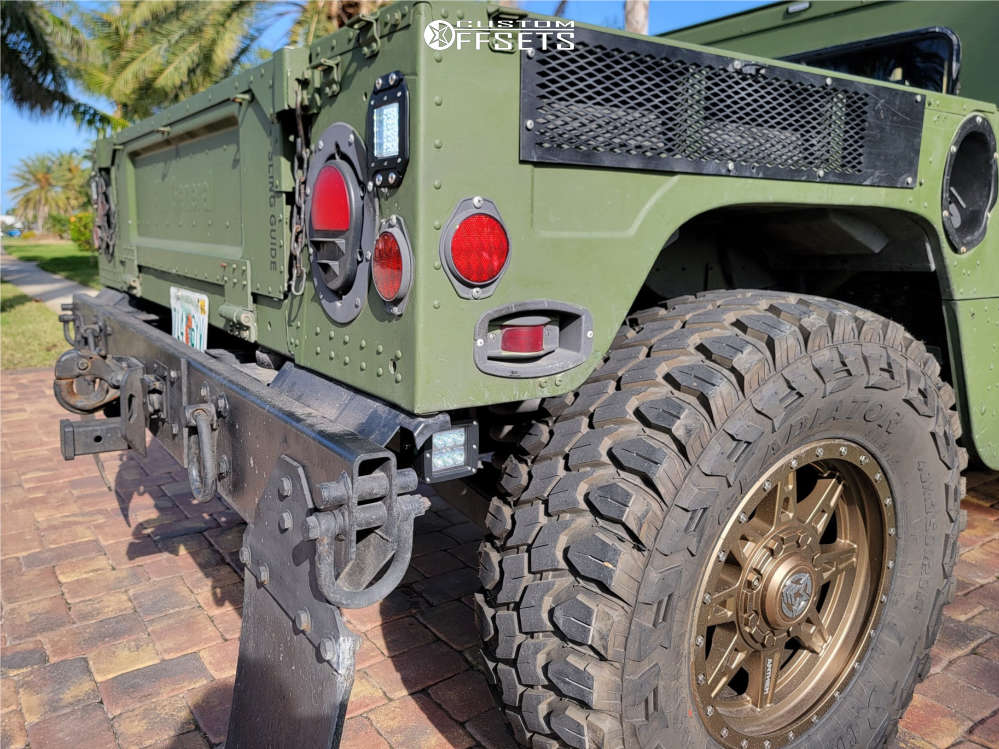 2007 Hummer Hmmwv with 20x9 0 Anthem Off-Road Rogue and 40/13.5R20 ...