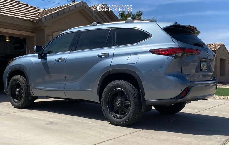 2020 Toyota Highlander with 18x9 18 Anthem Off-Road Rogue and 265/60R18 ...