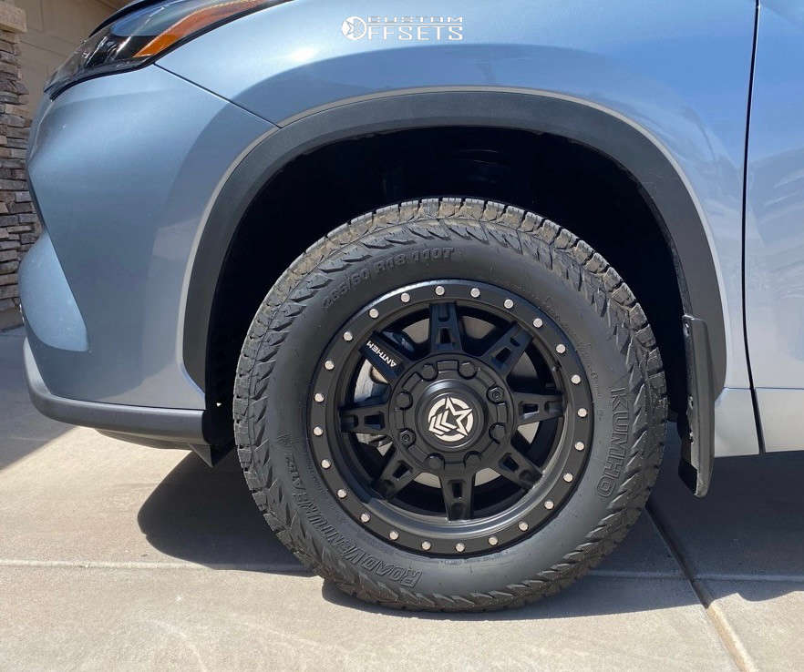 2020 Toyota Highlander with 18x9 18 Anthem Off-Road Rogue and 265/60R18 ...