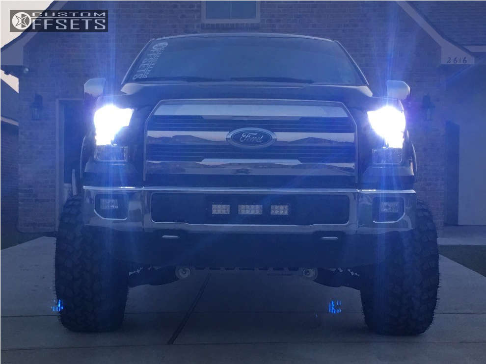 2015 Ford F-150 with 22x14 -76 American Truxx The Bomb and 35/14.5R22 ...