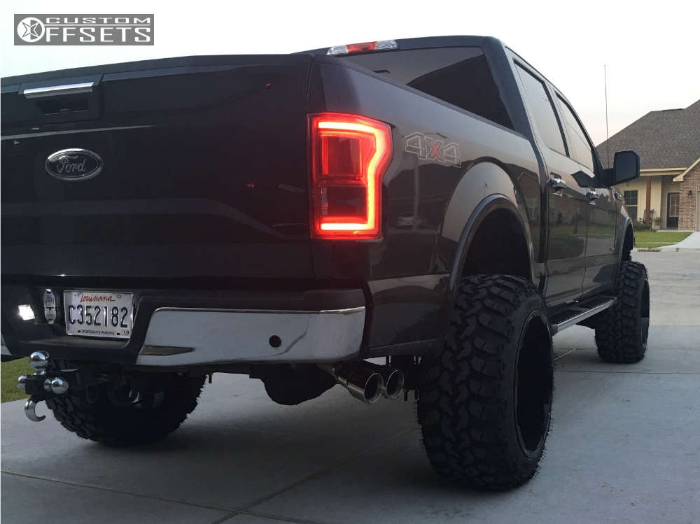 2015 Ford F-150 with 22x14 -76 American Truxx The Bomb and 35/14.5R22 ...