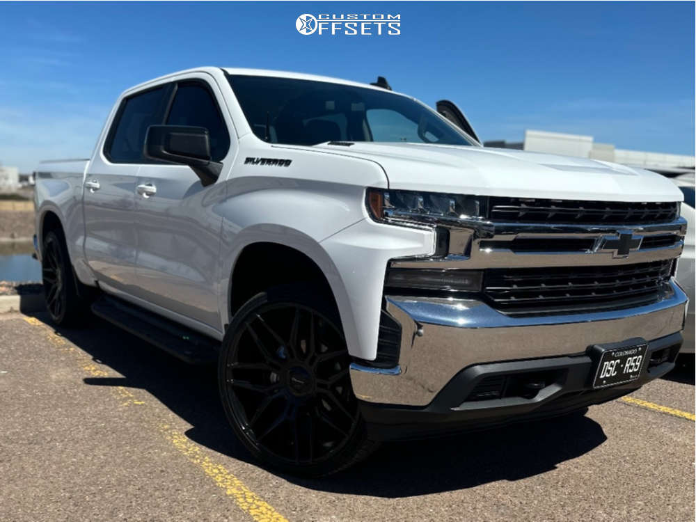 2021 Chevrolet Silverado 1500 with 26x10 35 Giovanna Bogota and 305/30R26 Lionhart Lh-ten and ...