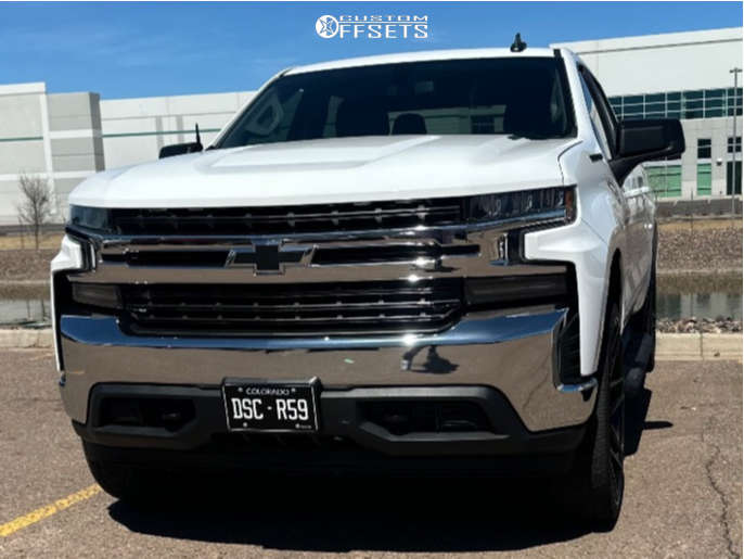 2021 Chevrolet Silverado 1500 with 26x10 35 Giovanna Bogota and 305/30R26 Lionhart Lh-ten and ...