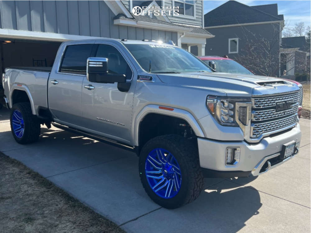 2023 GMC Sierra 3500 HD with 22x10 -18 Fuel Typhoon and 35/12.5R22 ...