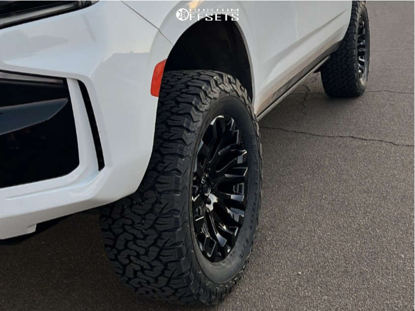 2021 Chevrolet Suburban with 20x9 1 Fuel Quake and 35/12.5R20 ...