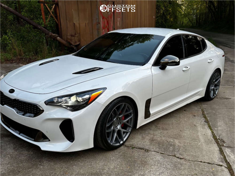 2019 Kia Stinger with 19x9.5 35 Aodhan Aff2 and 255/35R19 Yokohama ...