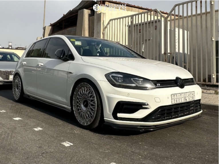 2018 Volkswagen Golf R with 19x8.5 45 Rotiform Lhr-m and 235/35R19 ...