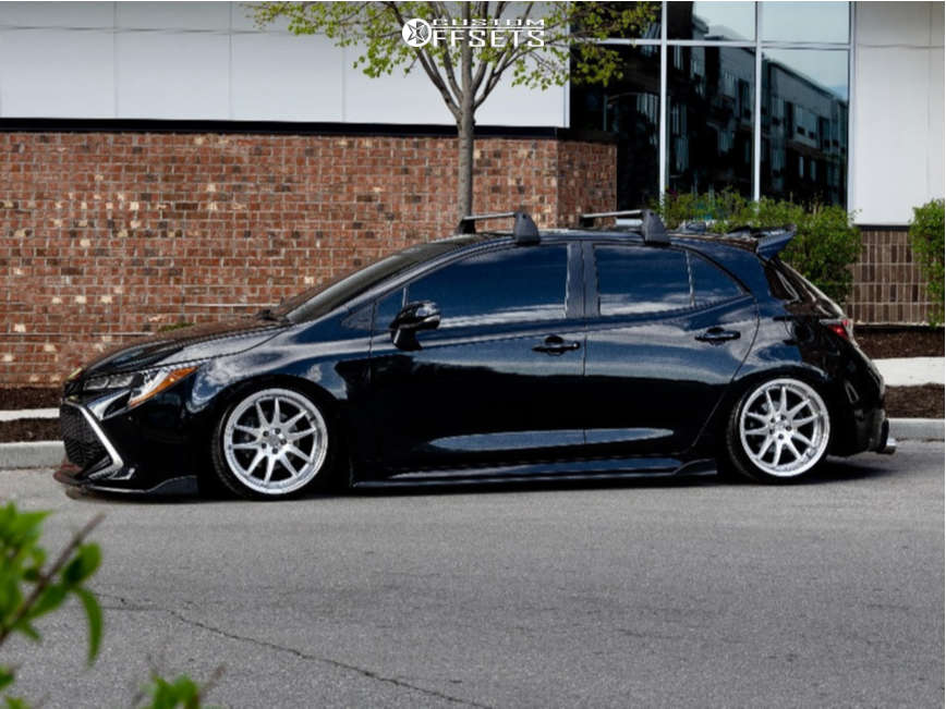 2022 Toyota Corolla with 18x9.5 35 Aodhan Ds02 and 225/35R18 Accelera ...