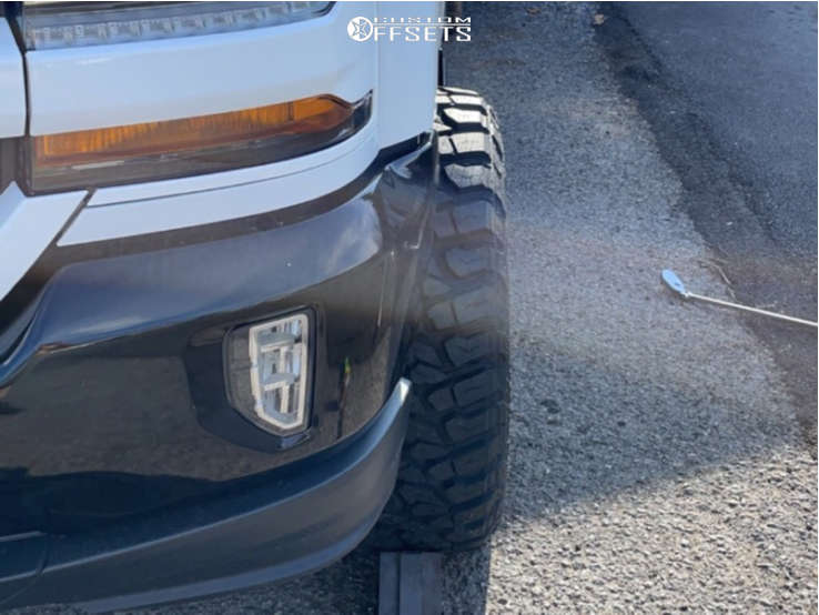 2018 Chevrolet Silverado 1500 with 20x12 -51 Vision Prowler and 33/12 ...