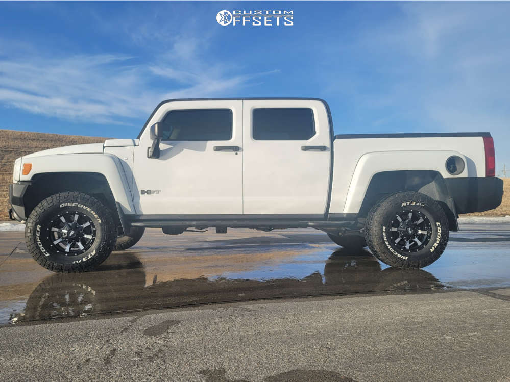 2009 Hummer H3T with 16x9 0 Moto Metal MO970 and 285/75R16 Cooper ...