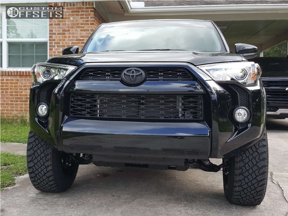 2017 Toyota 4Runner with 20x10 -24 Moto Metal Mo970 and 275/55R20 ...