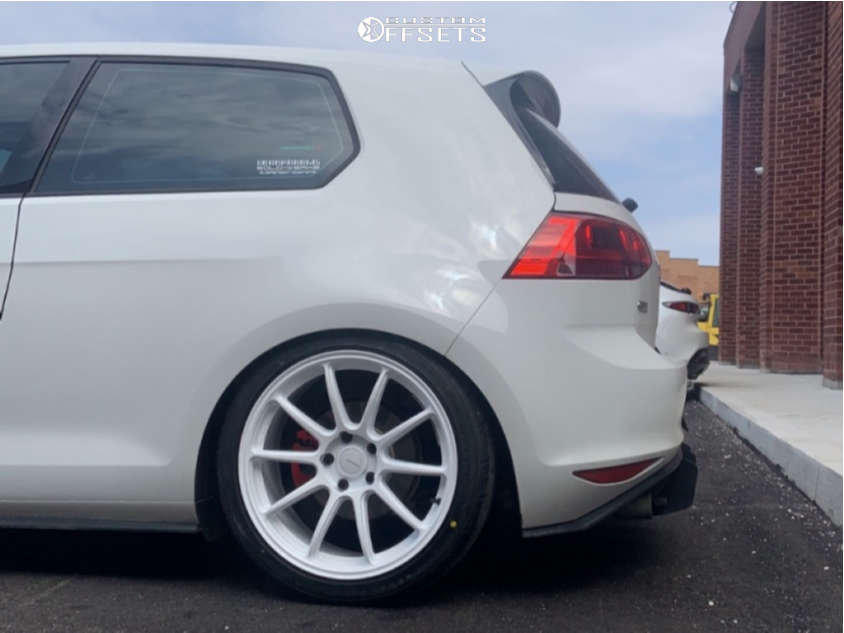 2016 Volkswagen GTI with 18x8.5 45 Superspeed Rf03rr and 225/40R18 ...