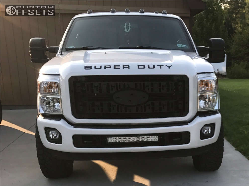 2015 Ford F-250 Super Duty with 20x10 -18 Fuel Flow and 35/11.5R20 ...