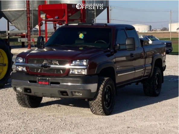2003 Chevrolet Silverado 2500 HD with 18x9 12 Ultra Hunter and 33/12 ...
