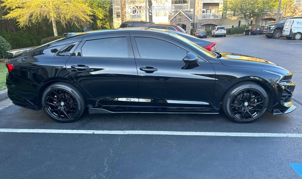 2022 Kia K5 with 18x8.5 35 Shift Piston and 245/40R18 Pirelli Cinturato ...