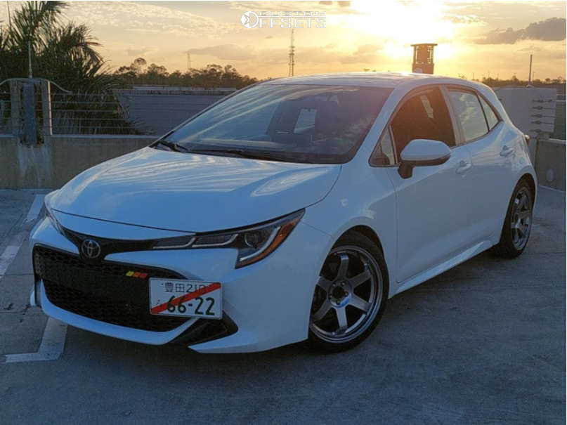 2022 Toyota Corolla with 18x8.5 35 AVID1 Av6 and 235/40R18 Continental ...