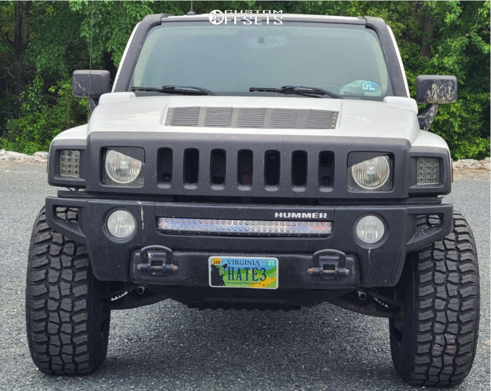 2007 Hummer H3 with 18x12 -44 Moto Metal Mo962 and 35/12.5R18 Vercelli ...