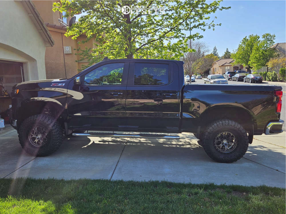2020 Chevrolet Silverado 1500 with 18x9 -12 Weld Off-Road Ledge and 35/ ...