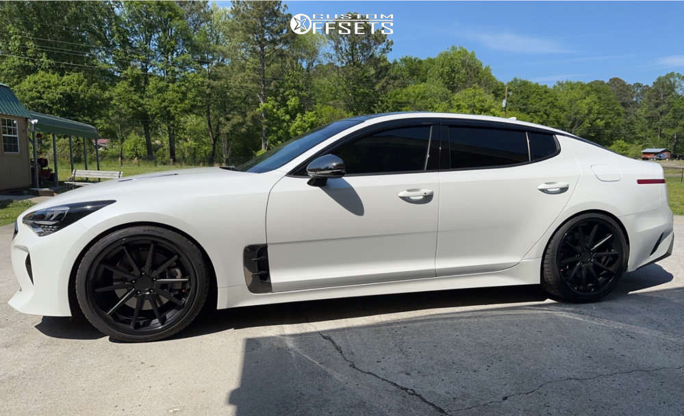 2022 Kia Stinger with 20x9.5 25 Ferrada Fr4 and 245/35R20 Continental ExtremeContact DWS06 PLUS ...