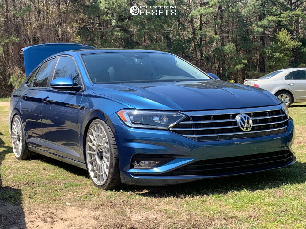 2020 Volkswagen Jetta with 19x8.5 35 Rotiform Las-r and 235/35R19 ...