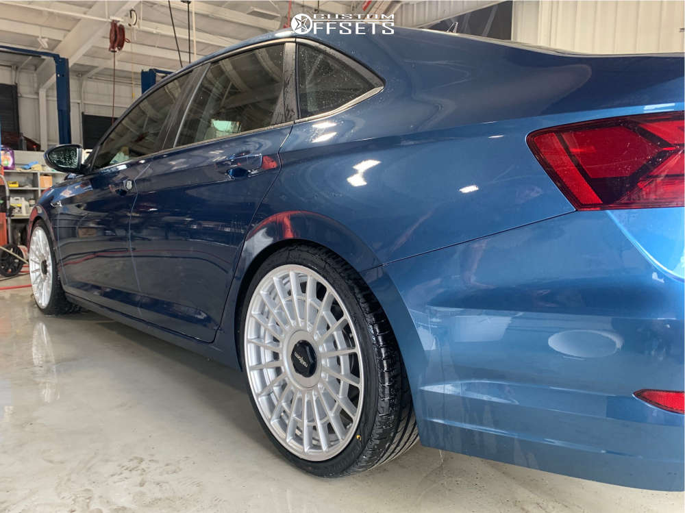 2020 Volkswagen Jetta with 19x8.5 35 Rotiform Las-r and 235/35R19 ...