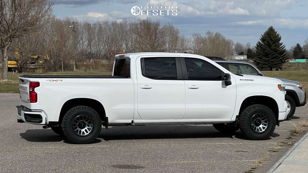 2022 Chevrolet Silverado 1500 with 17x9 -12 Vision Nemesis and 275 ...