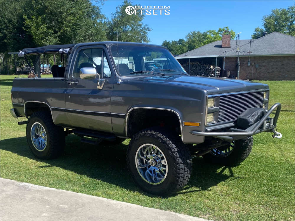 1981 GMC Jimmy with 20x10 -25 Ultra Hunter and 37/12.5R20 Mickey ...