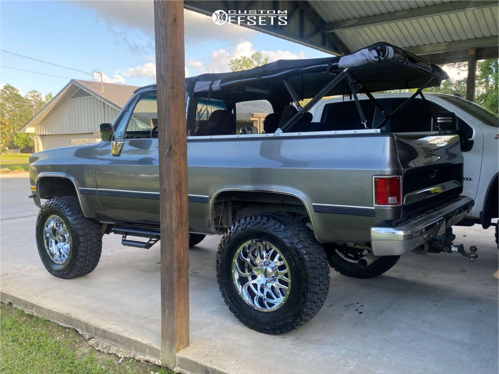 1981 GMC Jimmy with 20x10 -25 Ultra Hunter and 37/12.5R20 Mickey ...