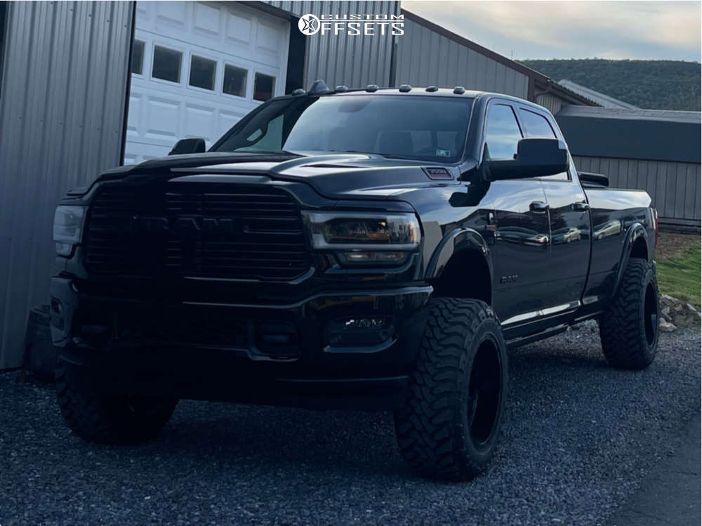 2022 Ram 3500 with 20x12 -44 TIS 560B and 35/12.5R20 Toyo Tires Open ...