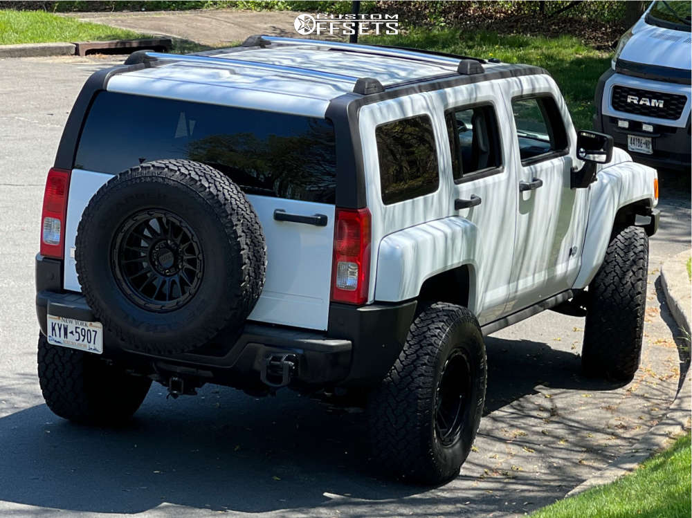 2007 Hummer H3 with 17x9 -12 KMC Km542 and 315/70R17 General Grabber ...