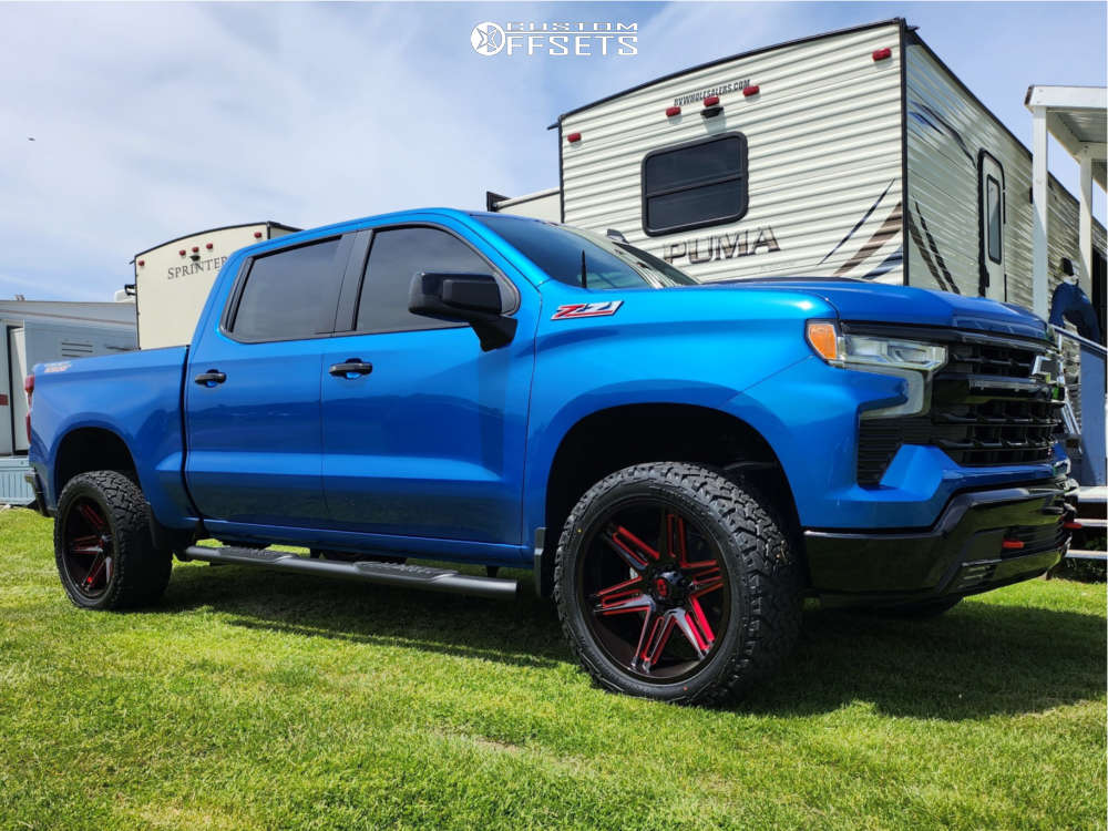 2023 Chevrolet Silverado 1500 with 22x10 -19 Vision Razor and 33/12 ...