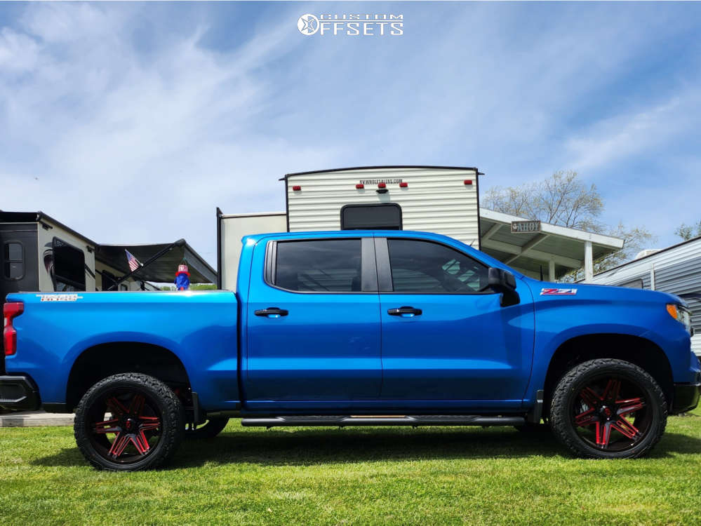 2023 Chevrolet Silverado 1500 with 22x10 -19 Vision Razor and 33/12 ...