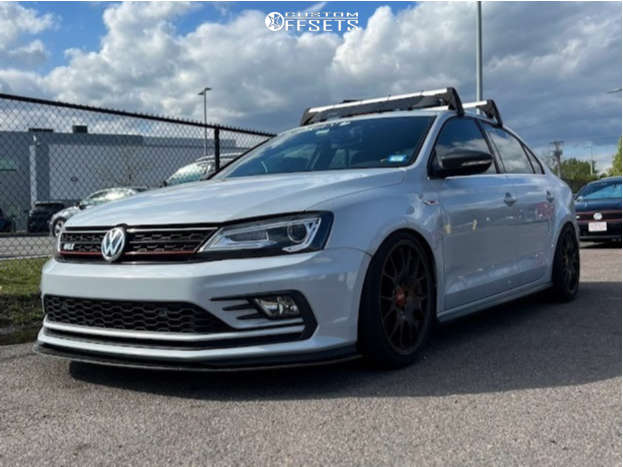 2017 Volkswagen Jetta with 18x8.5 35 BBS Chr and 225/40R18 General G ...