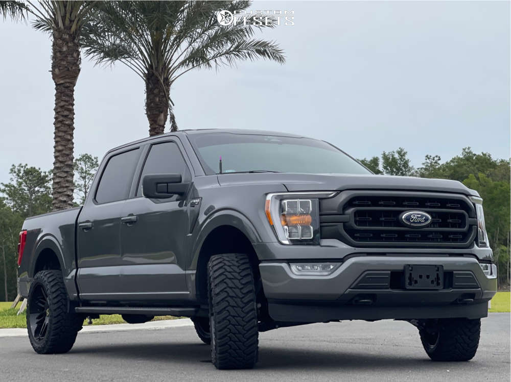 2022 Ford F-150 with 22x10 -25 ARKON OFF-ROAD Davinci and 33/12.5R22 ...