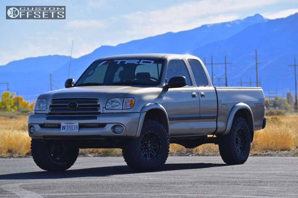 2003 Toyota Tundra with 17x8 0 Pro Comp Series 05 and 285/70R17 ...