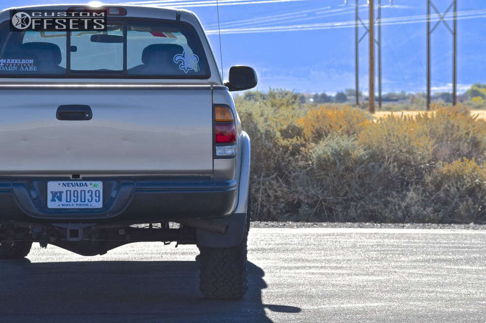 2003 Toyota Tundra with 17x8 0 Pro Comp Series 05 and 285/70R17 ...