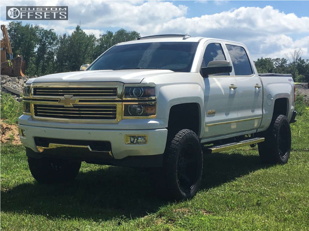2015 Chevrolet Silverado 1500 with 22x10 -18 XD Rockstar and 35/12.5R22 ...