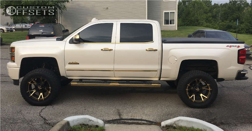 2015 Chevrolet Silverado 1500 with 22x10 -18 XD Rockstar and 35/12.5R22 ...