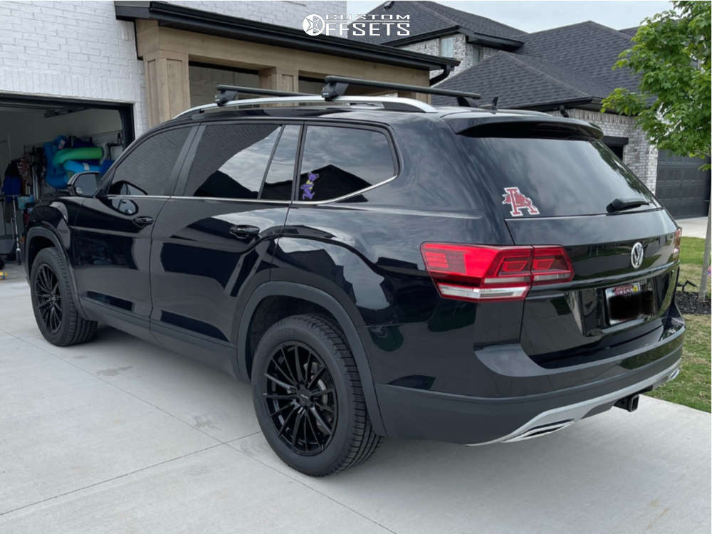 2019 Volkswagen Atlas with 20x8.5 35 Vision Axis and 255/50R20 Michelin ...