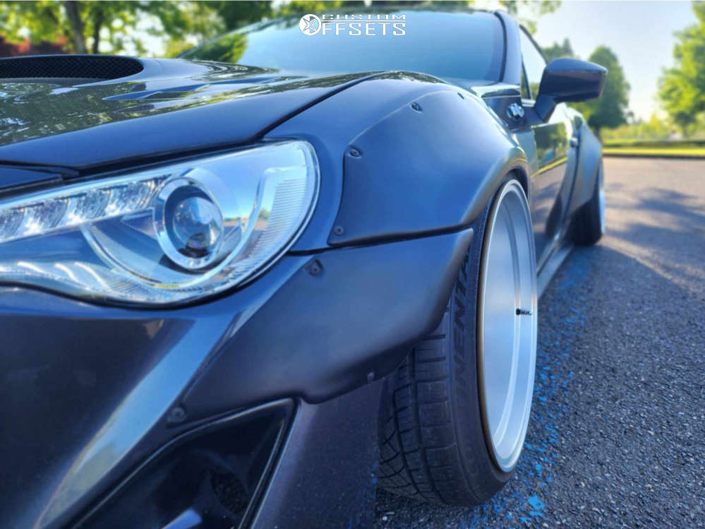 2013 Scion FR-S with 18x9.5 -30 DTM Dtm-wb10 and 215/45R18 Continental ...