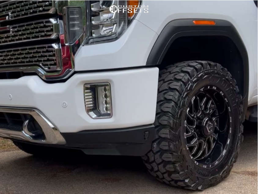 2020 GMC Sierra 2500 HD with 20x9 18 TIS 544bm and 35/12.5R20 Gladiator ...