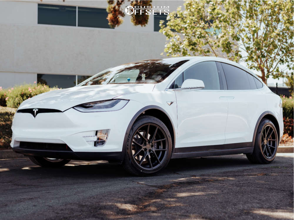 2020 Tesla X with 20x9 30 Aodhan Aff3 and 265/45R20 Michelin Pilot ...