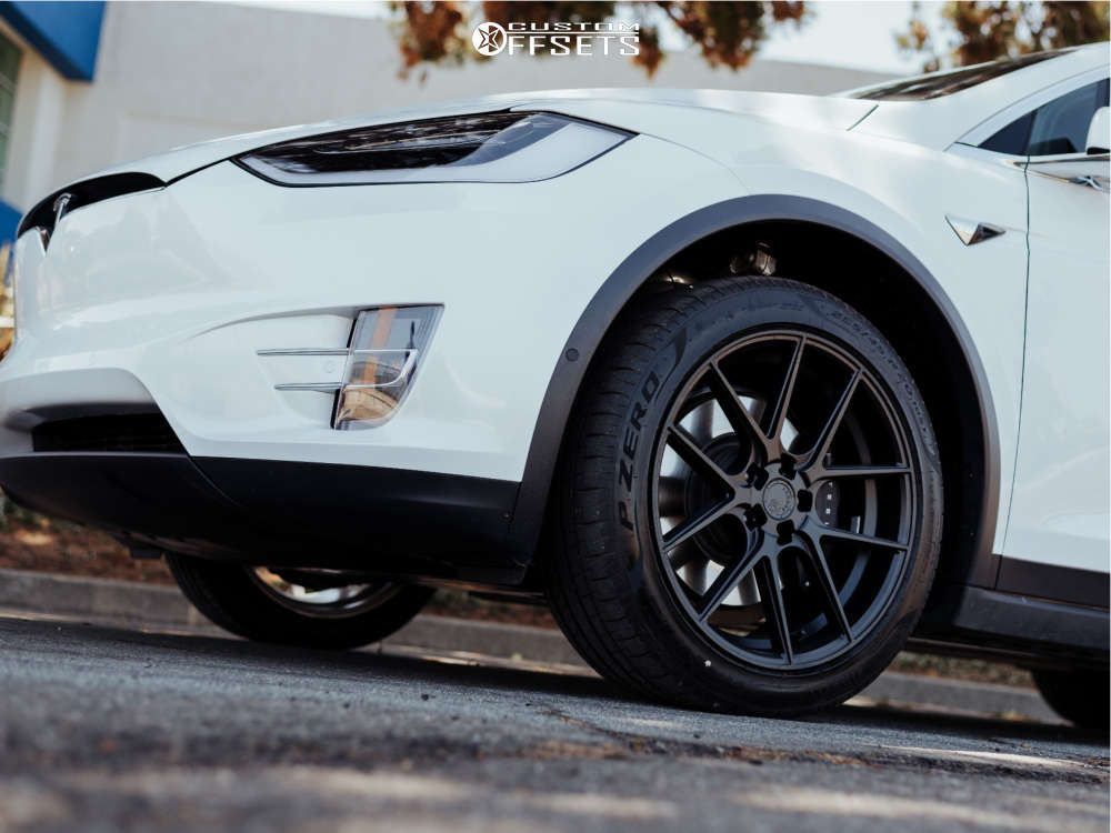 2020 Tesla X with 20x9 30 Aodhan Aff3 and 265/45R20 Michelin Pilot ...