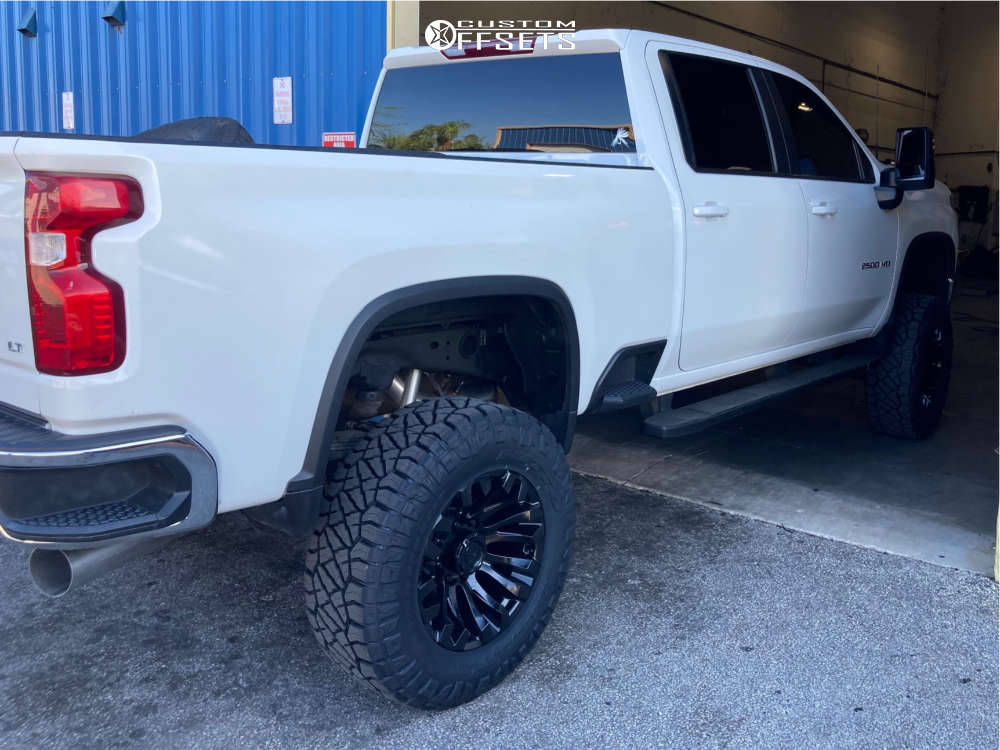 2020 Chevrolet Silverado 2500 HD with 20x10 -18 Fuel Quake and 37/12 ...