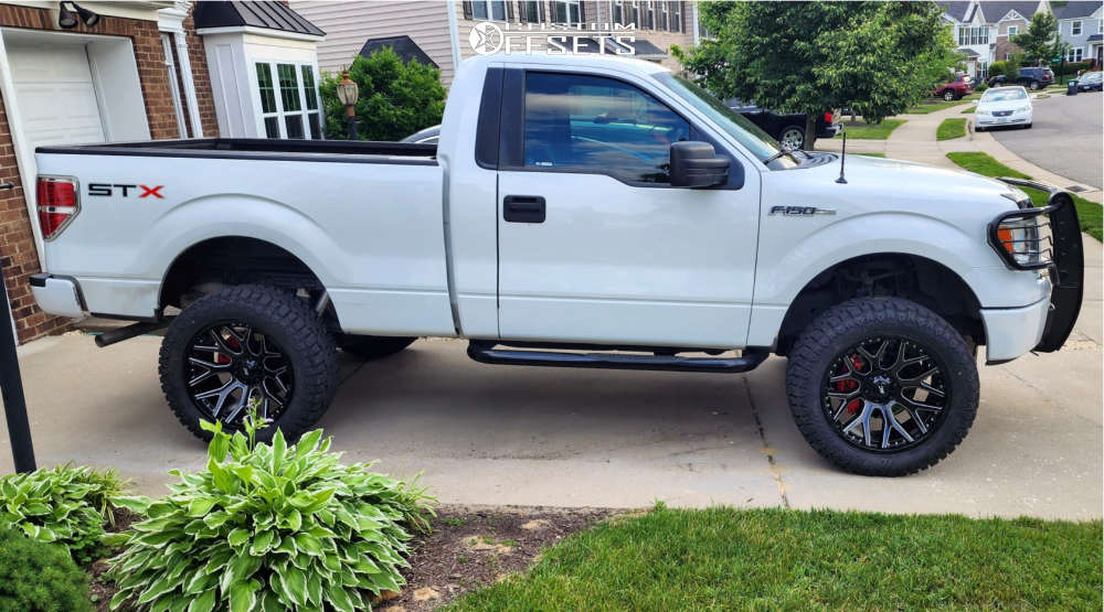 2013 Ford F-150 with 22x10 -19 Rough Country 95 Series and 35/12.5R22 ...