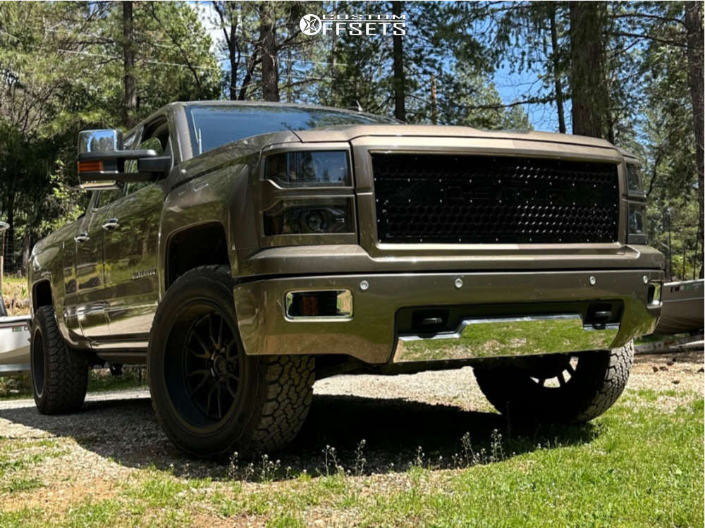 2015 Chevrolet Silverado 1500 with 20x10 -18 Fuel Clash and 285/60R20 ...