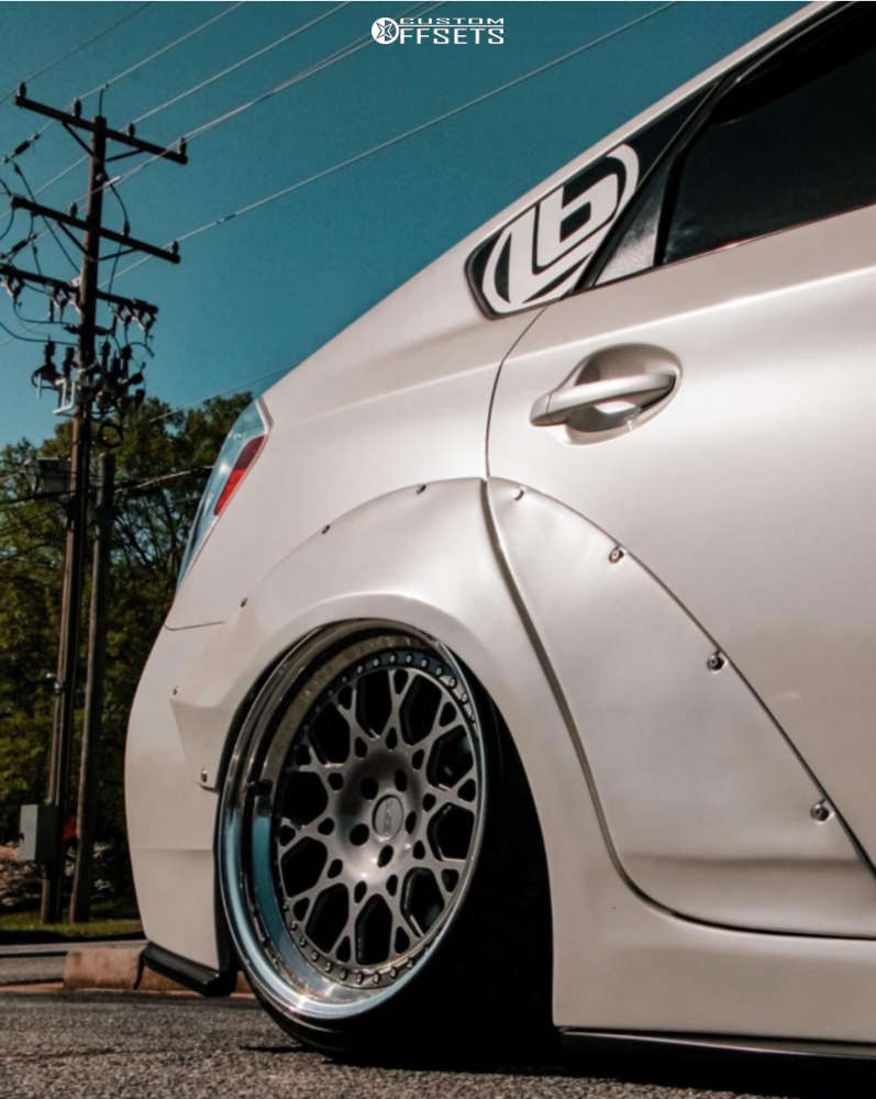2013 Toyota Prius with 18x9.5 30 ESR Forged Es3 and 215/35R18 Nitto Neo ...